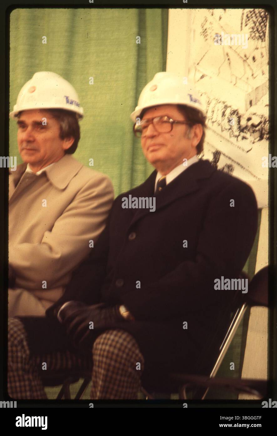 On February 3, 1978, Columbus Mayor Tom Moody and an unidentified man ...