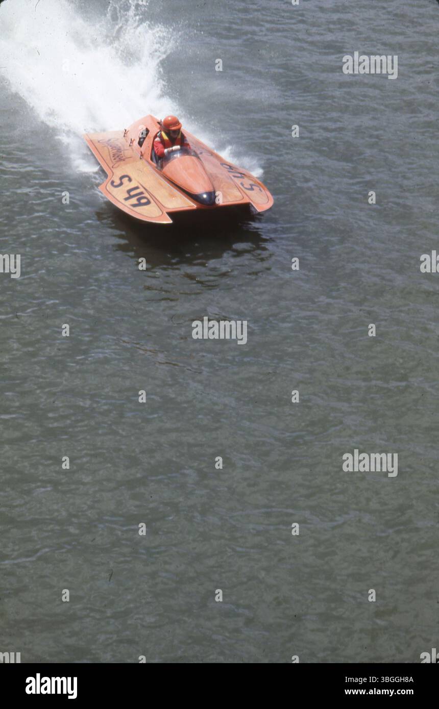 Superhook hydroplane hi-res stock photography and images - Alamy