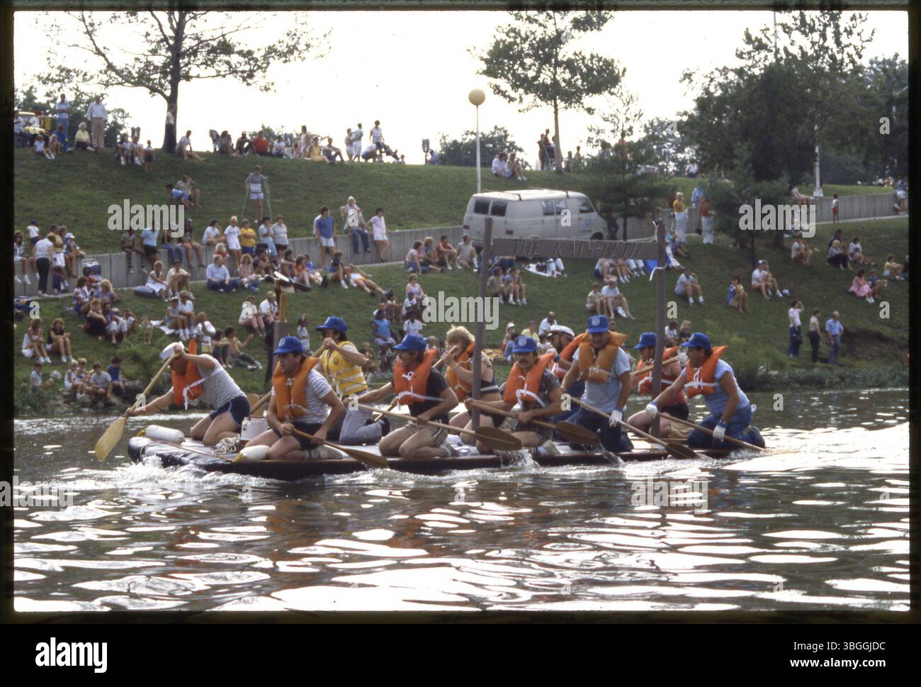 10 person raft hi-res stock photography and images - Alamy