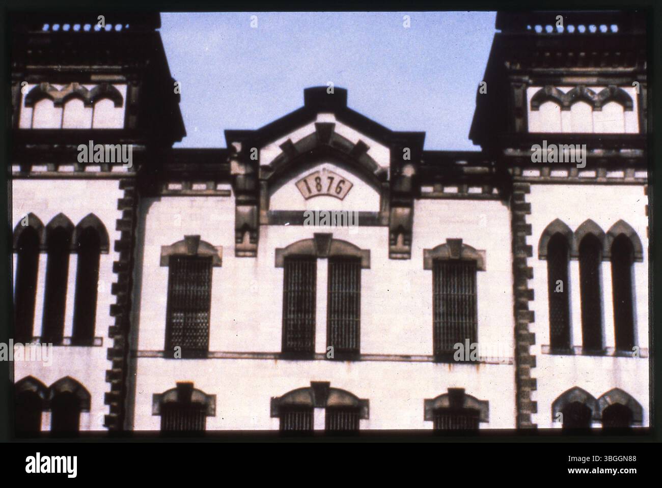 The Spring Street facade of the West Hall of the Ohio Penitentiary ...