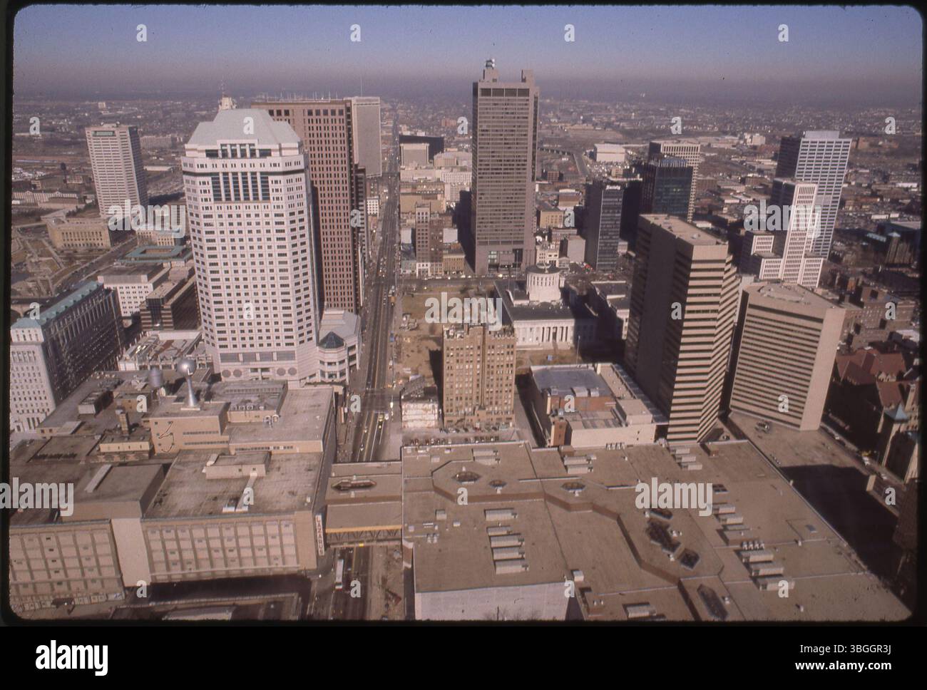 Vern riffe office tower hi-res stock photography and images - Alamy