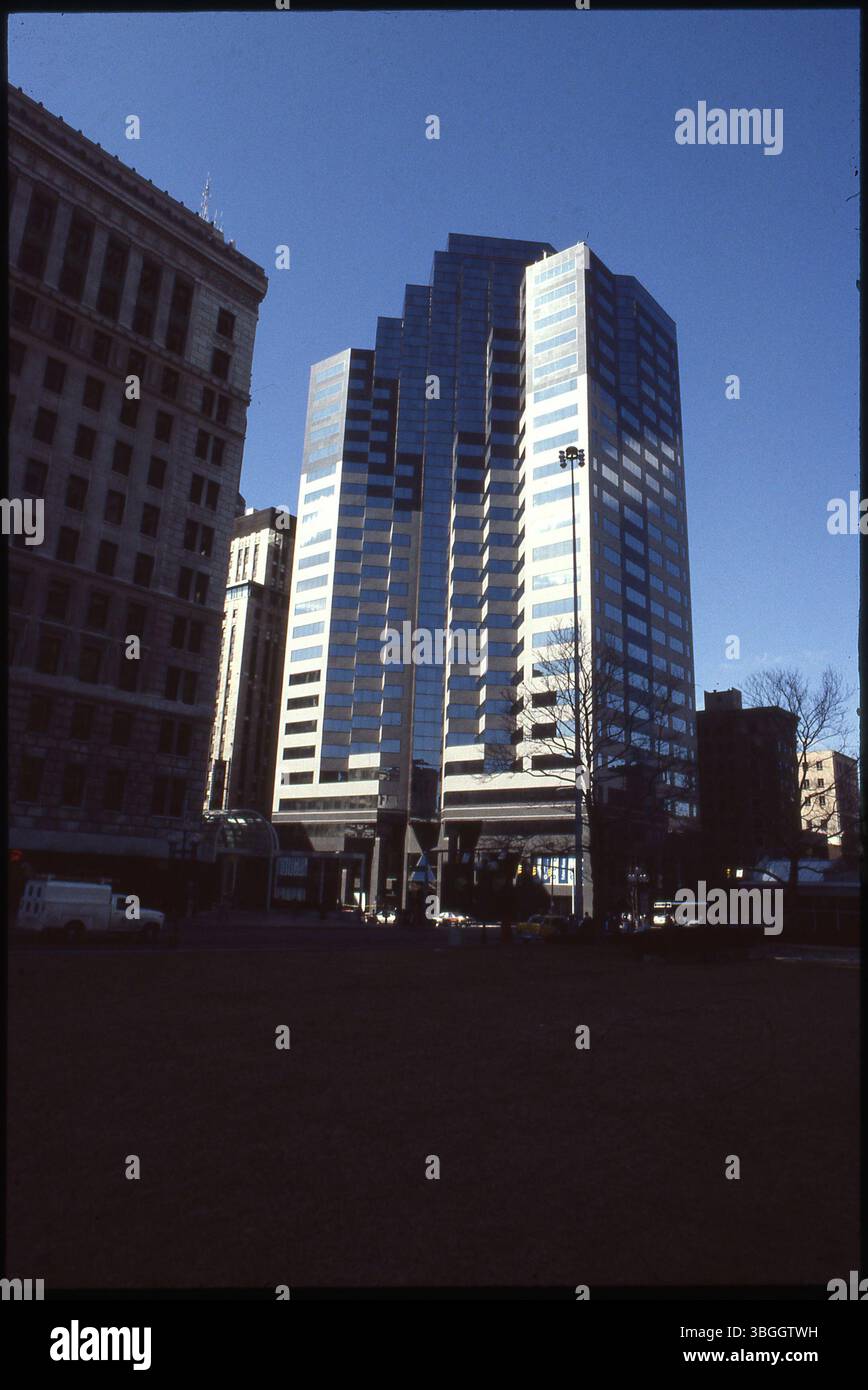 Circa 1986 street view hi-res stock photography and images - Alamy