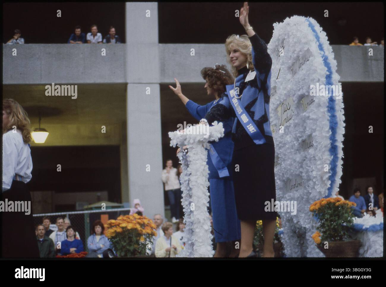 Susan Kay Wyatt, wearing the 'Miss Columbus Ohio 1987' sash, waves from ...