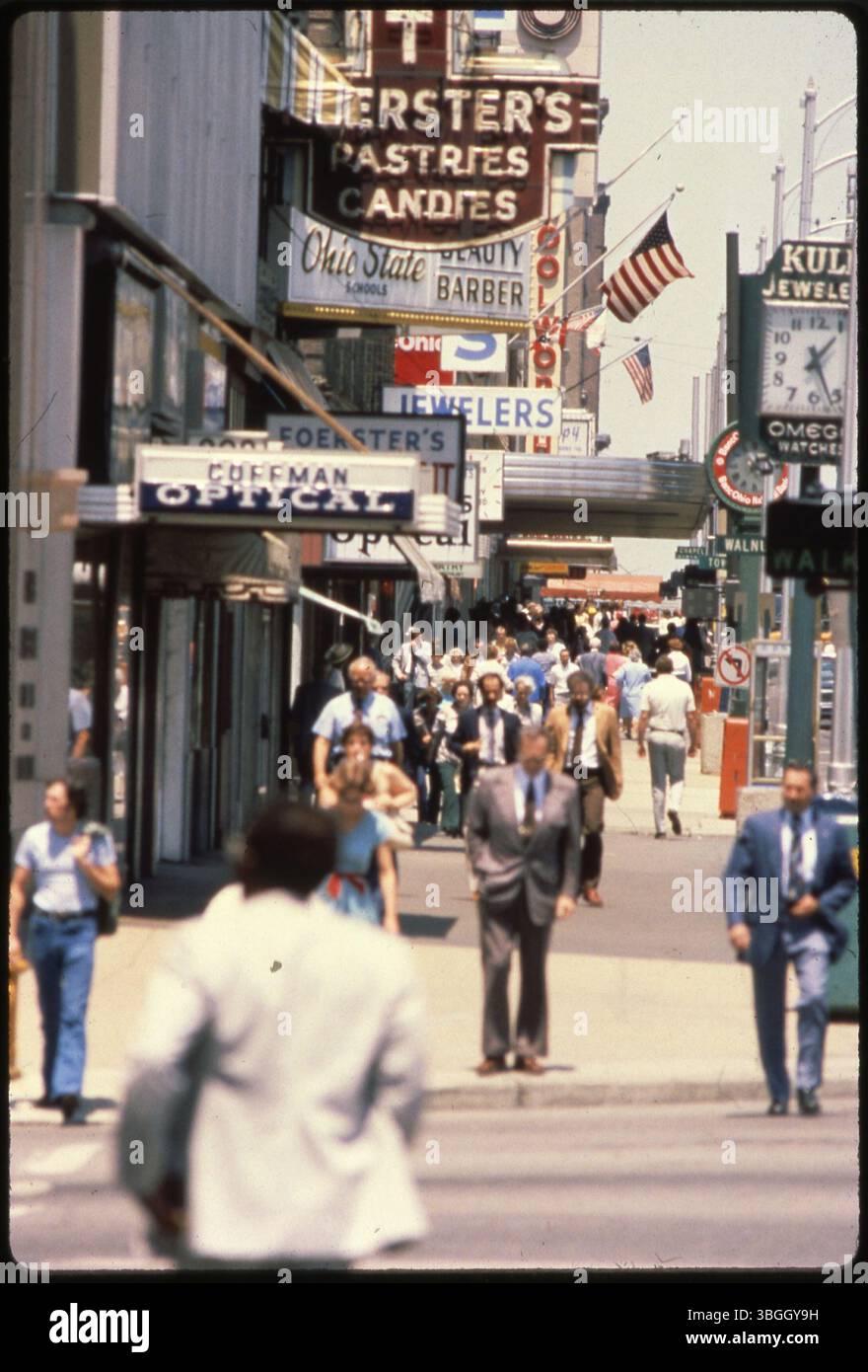 A view from Rich Street looking north along South High Street in 1980 ...