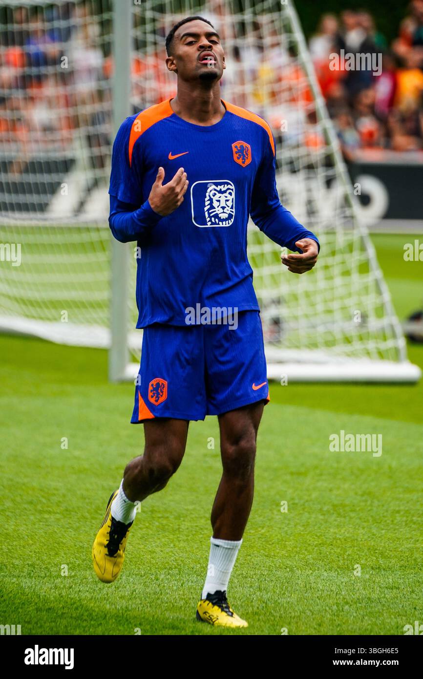 ZEIST, NETHERLANDS - JUNE 3: Ryan Gravenberch of the Netherlands looks ...