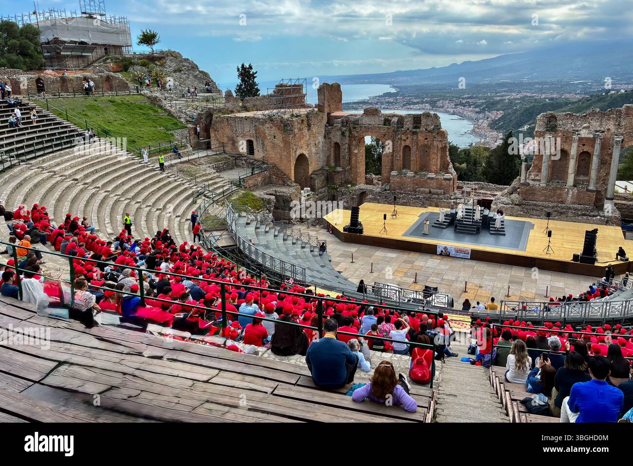 Greek open air theatre hi-res stock photography and images - Alamy