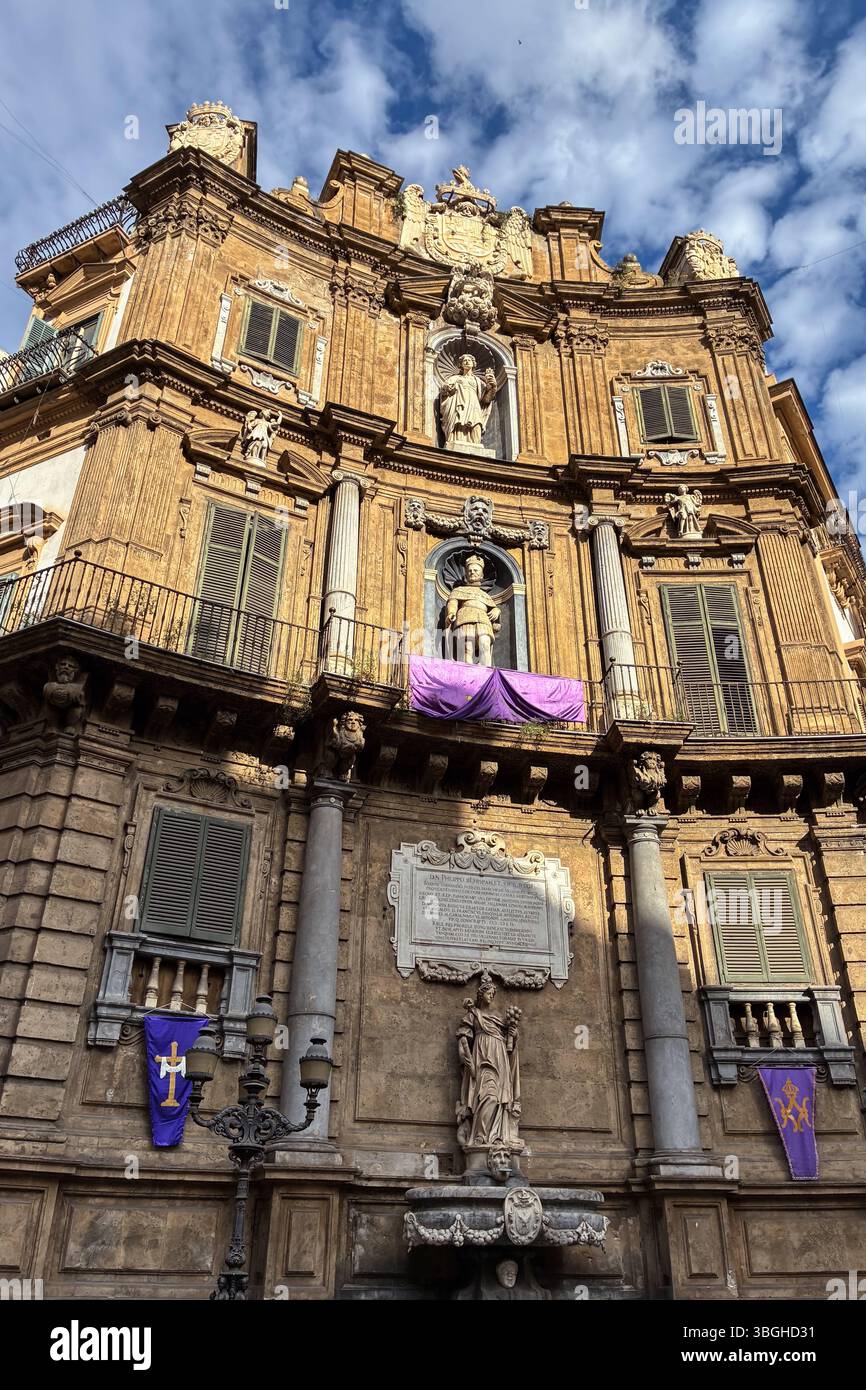 Buildings in Quattro Canti square in Palermo center, Sicily Stock Photo ...