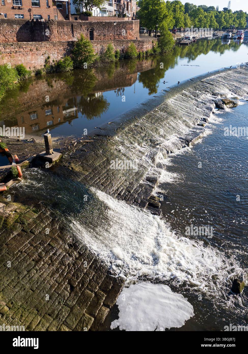 England cheshire chester river dee hi-res stock photography and images ...