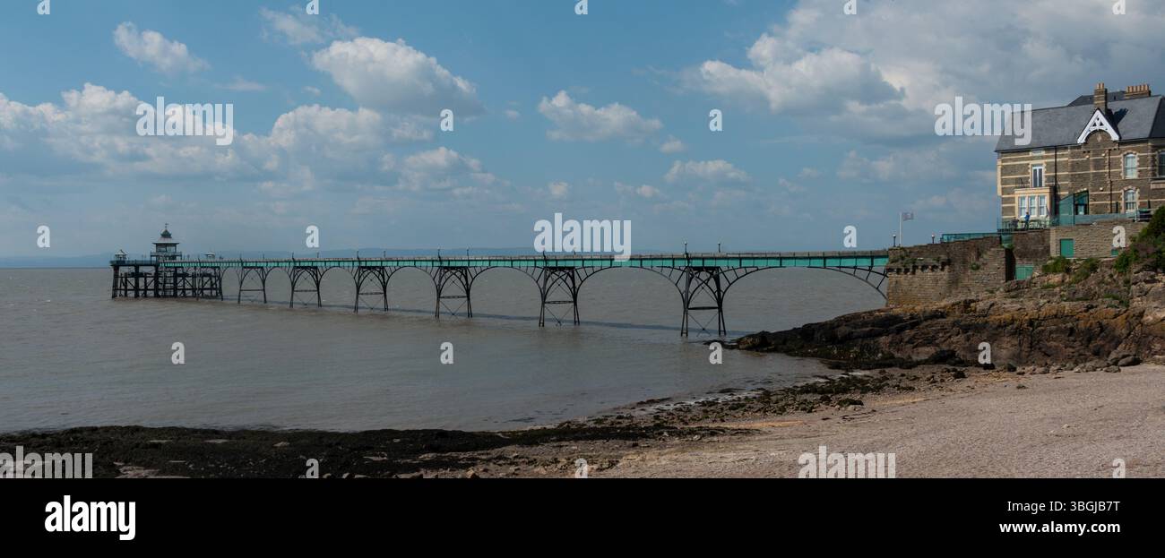 Clevedon victorian seaside pier hi-res stock photography and images - Alamy