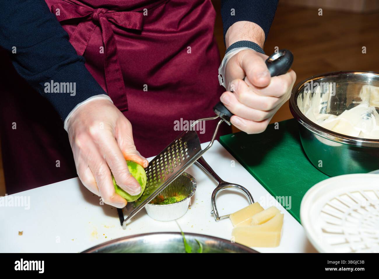 Microplane fine grater hi-res stock photography and images - Alamy