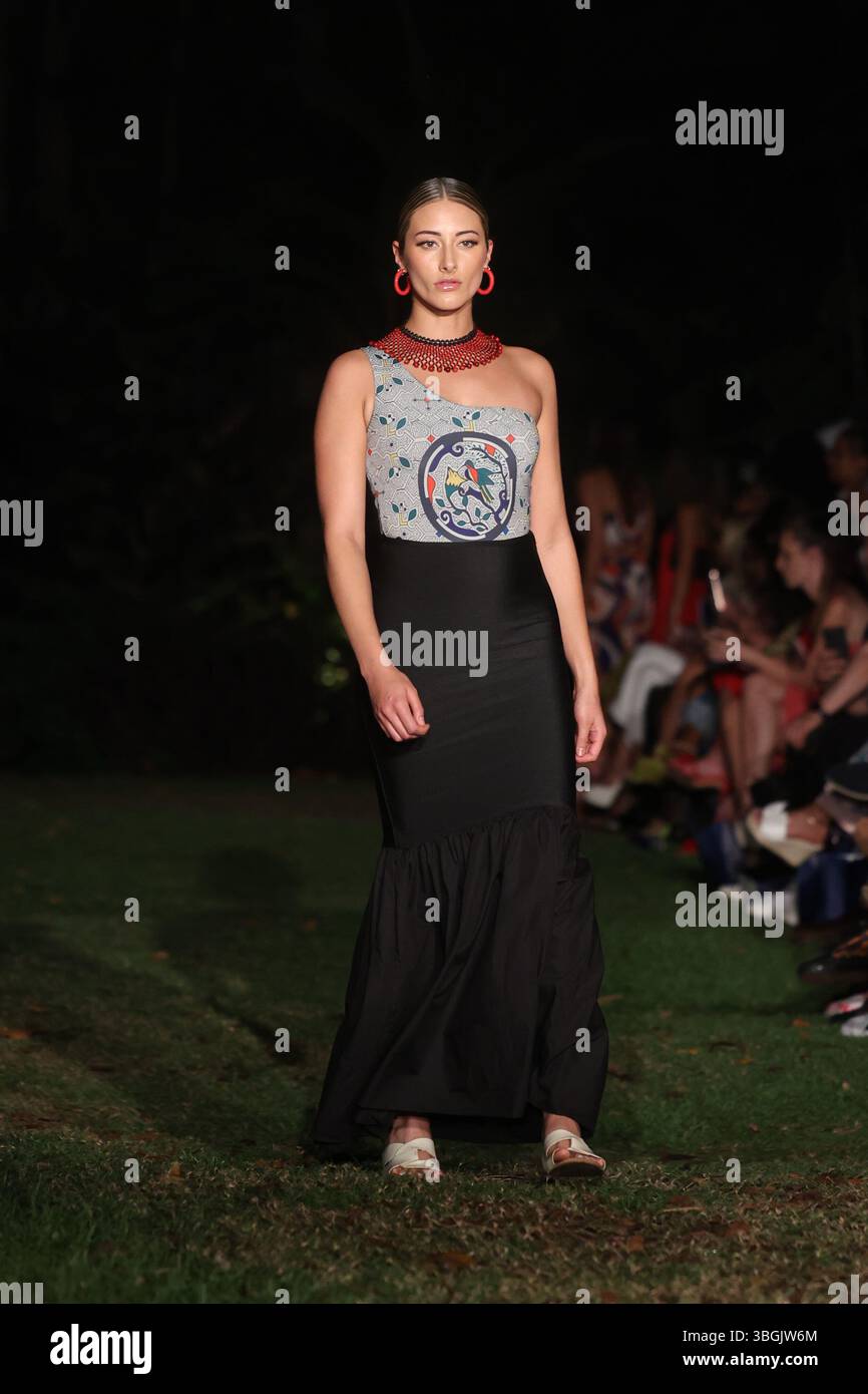 MIAMI BEACH, FLORIDA - JUNE 01: Model walks the runway at the Kene Kaya ...