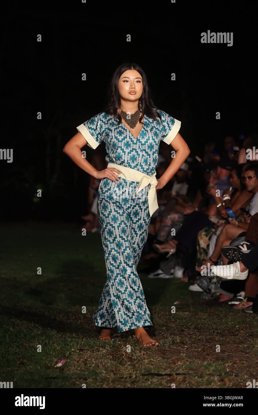 MIAMI BEACH, FLORIDA - JUNE 01: Model walks the runway at the Kene Kaya ...