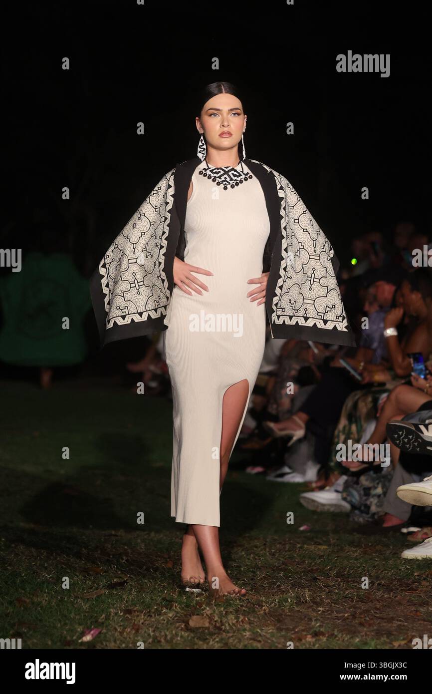 MIAMI BEACH, FLORIDA - JUNE 01: Model walks the runway at the Kene Kaya ...