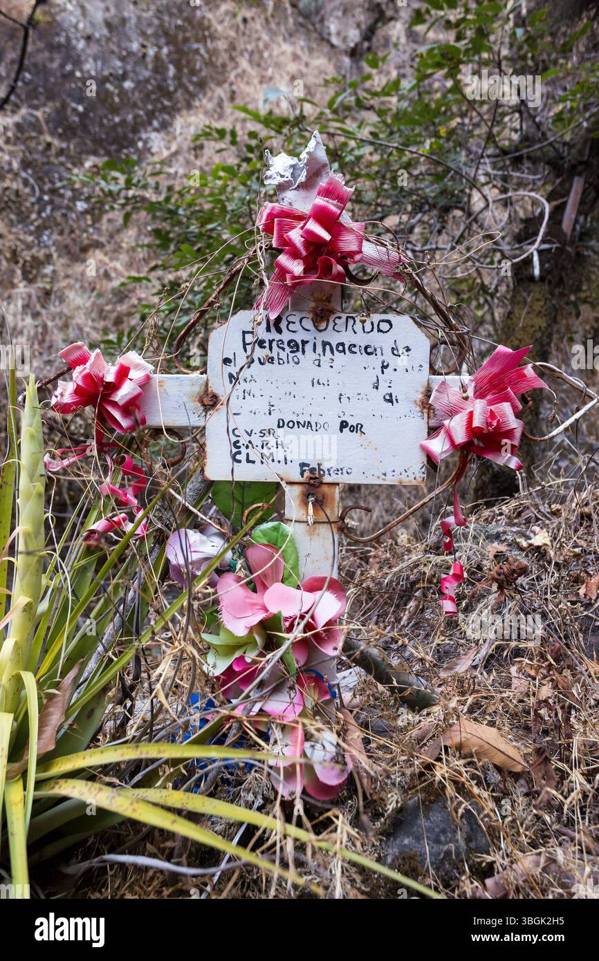 Pilgrim crosses. Amatlán, Morelos, Mexico Stock Photo - Alamy