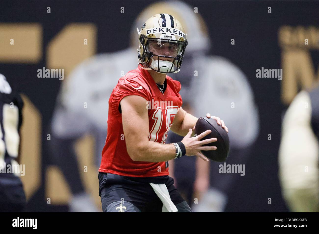 New Orleans Saints quarterback Hunter Dekkers (18) throws during NFL ...