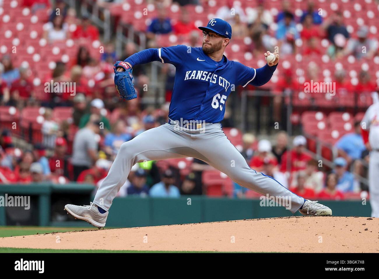 Kansas City Royals starting pitcher Noah Cameron throws during the ...