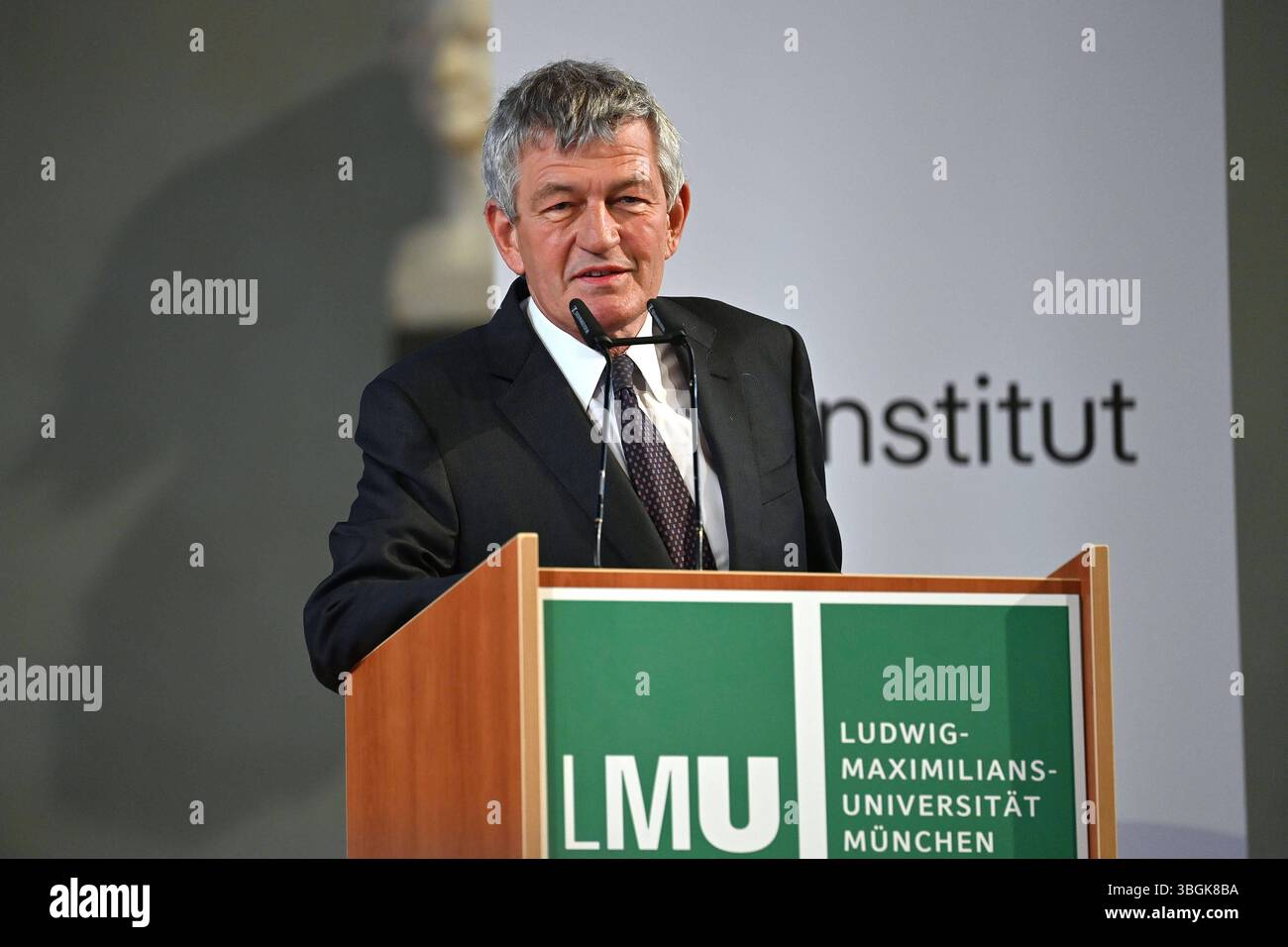 Prof. Dr. Dr. h.c. Bernd Huber, Praesdient der LMU, Einzelbild ...