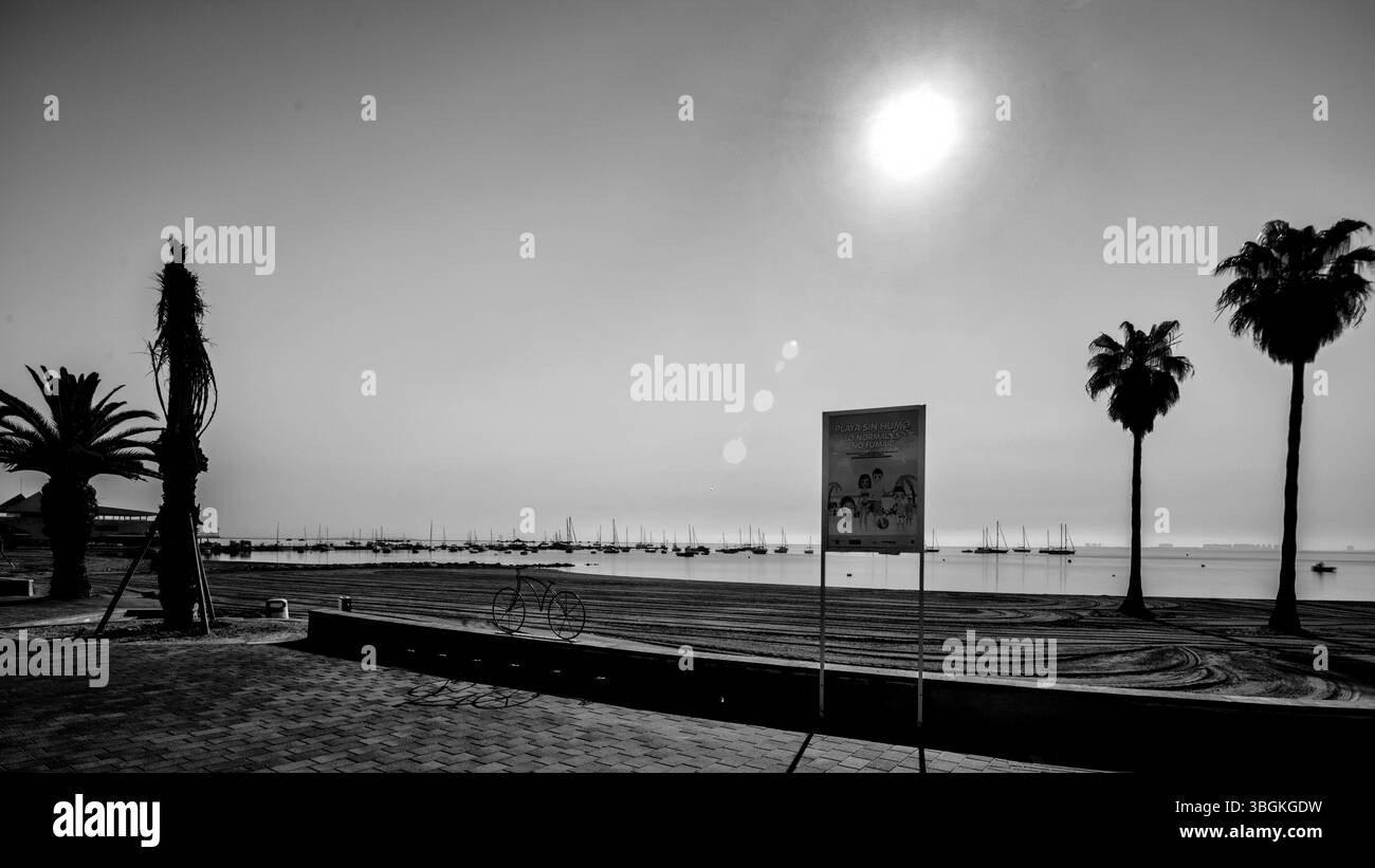 Playa de Colon, beach, boats, backlight, Santiago de Ribera, Mar Menor ...
