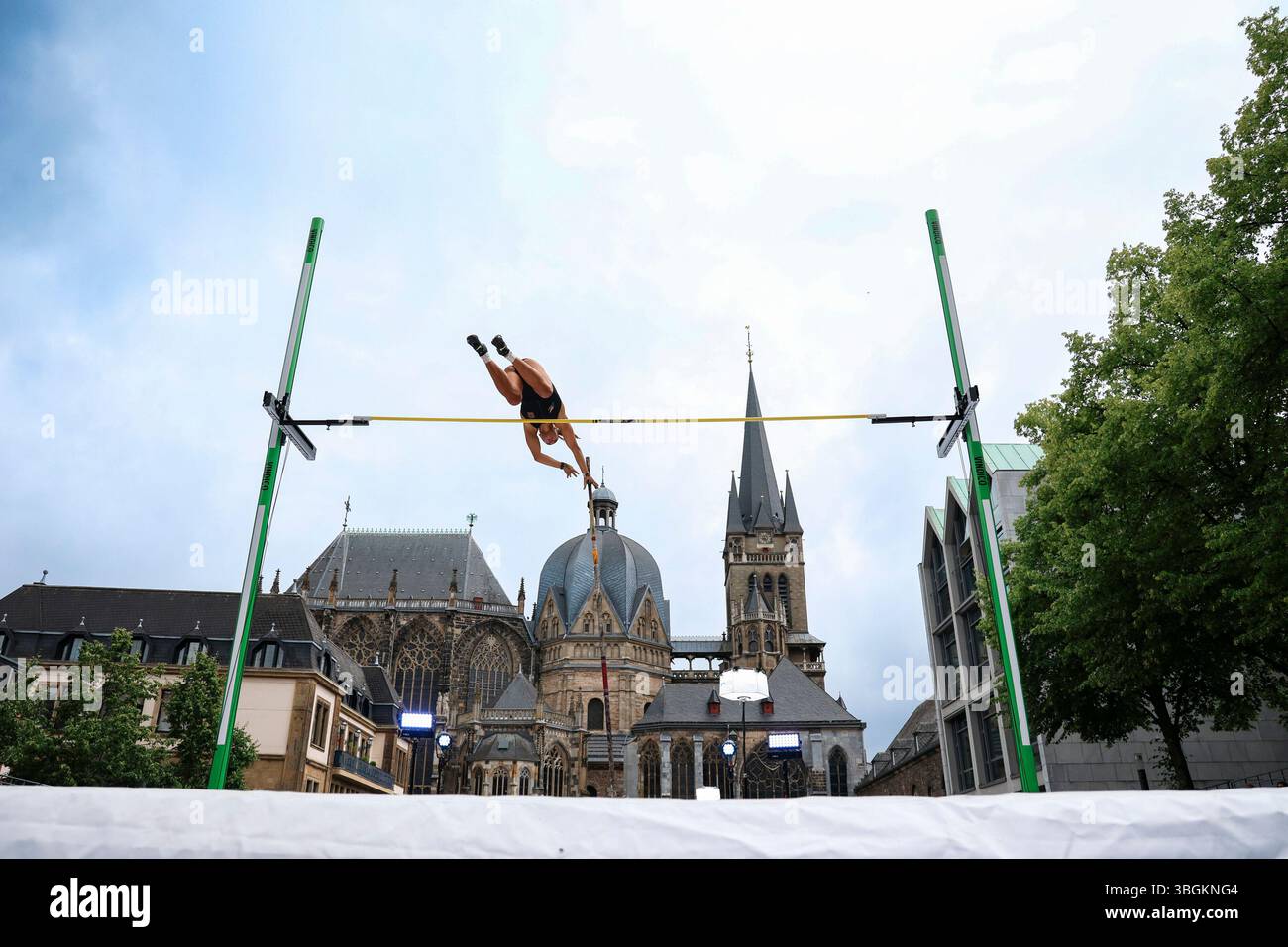 Bachmann Lea (Schweiz) am 04.06.2025 beim NetAachen Domspringen 2025 auf dem Katschhof in Aachen ...