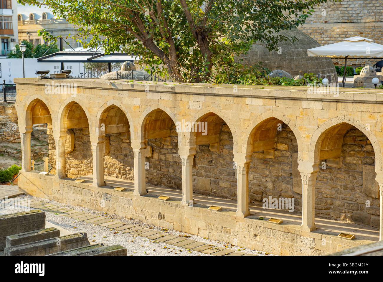 streets of the old city of Baku stone walls Stock Photo - Alamy