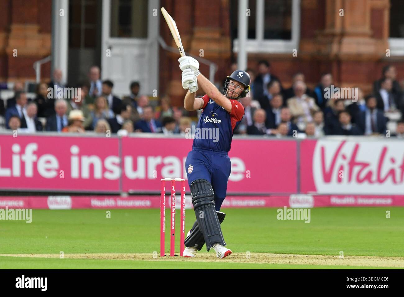 London, England. 5th June 2025. Tom Rogers during the Vitality T20 ...