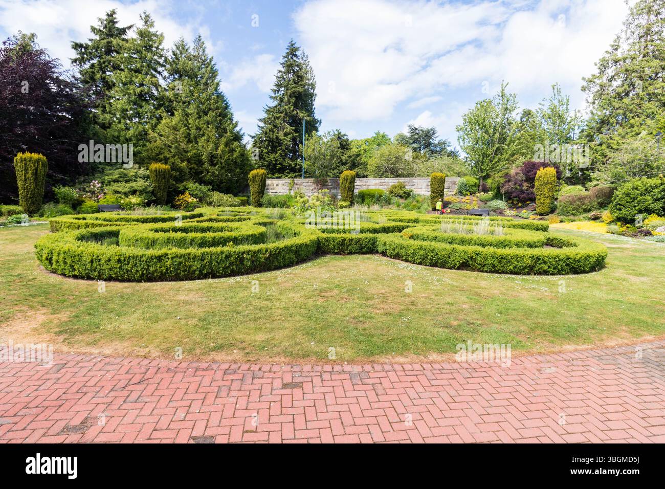Maze hedge pattern labyrinth hi-res stock photography and images - Alamy