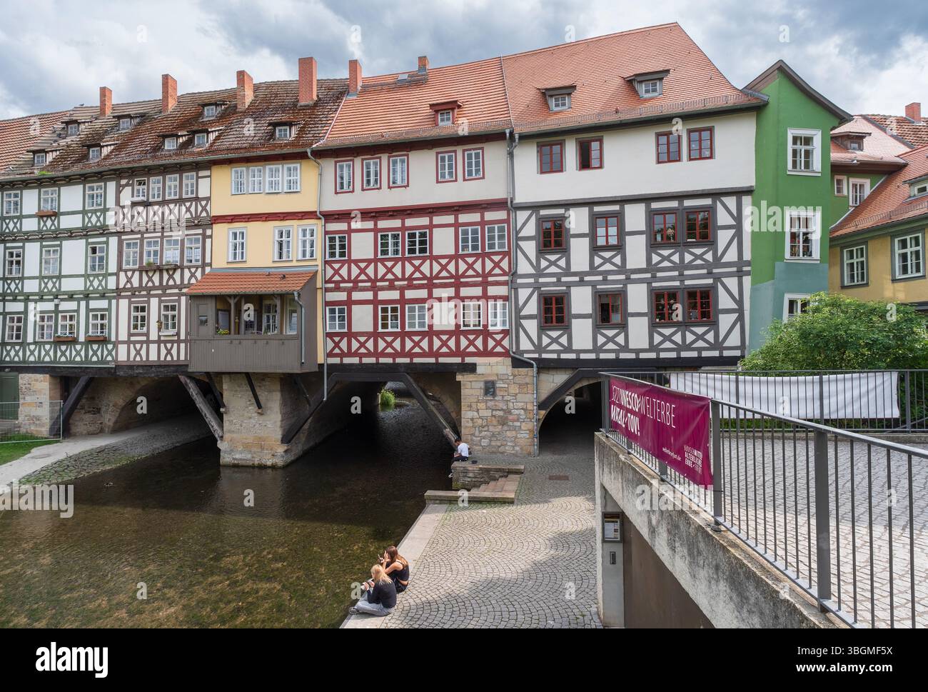 View of the Kraemer bridge in Erfurt - the city's most famous landmark ...
