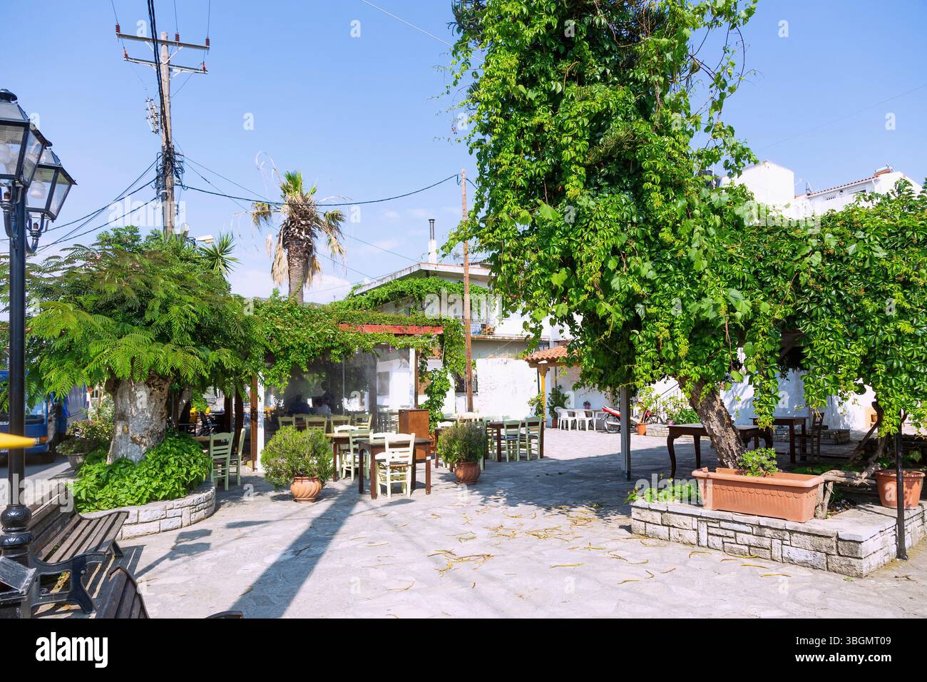 Tavern to steki tou manoli hi-res stock photography and images - Alamy