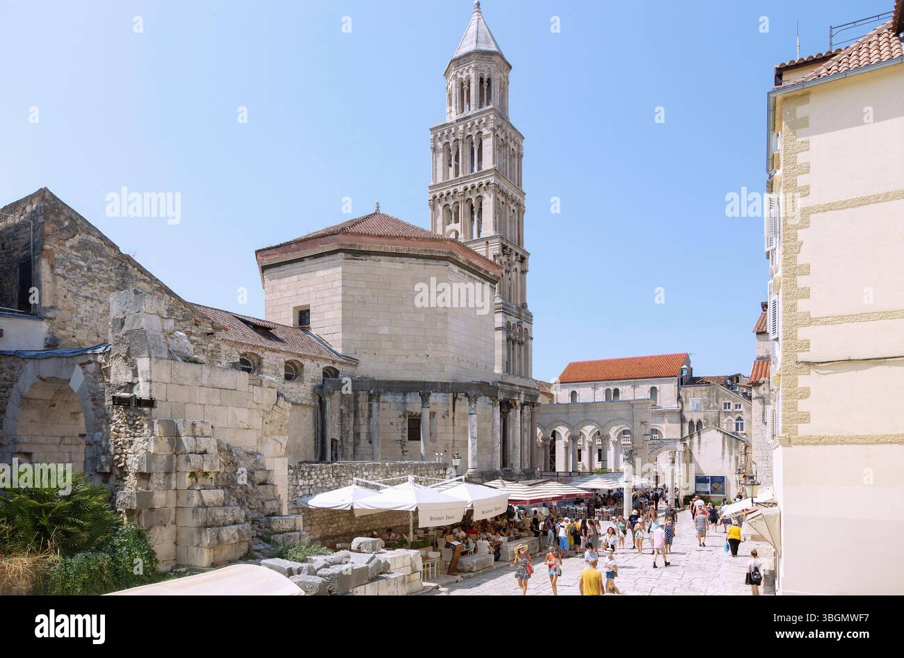 Split, Peristyle, Square at the Silver Gate Stock Photo - Alamy