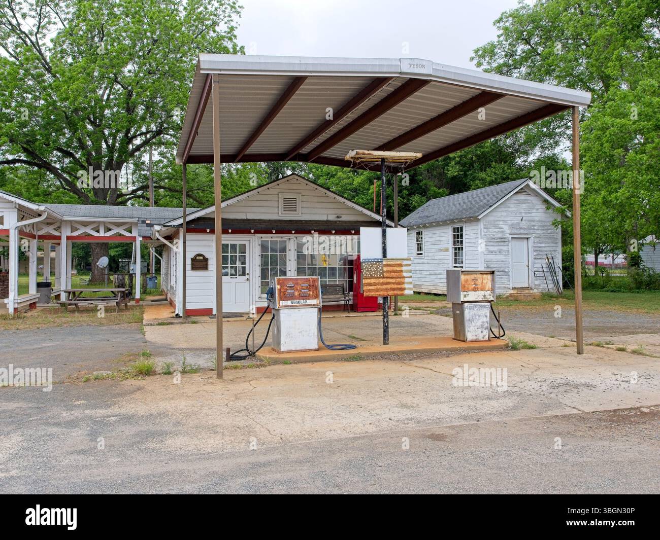Billy Carter service station museum — Plains Georgia, April 2025 Stock ...