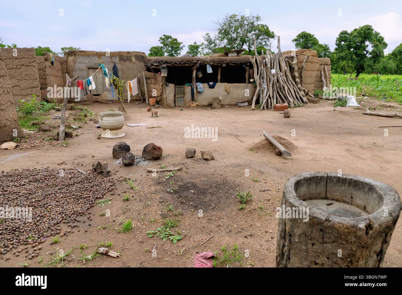 Aberewanko, traditional family kraal of the Lobi in adobe architecture ...