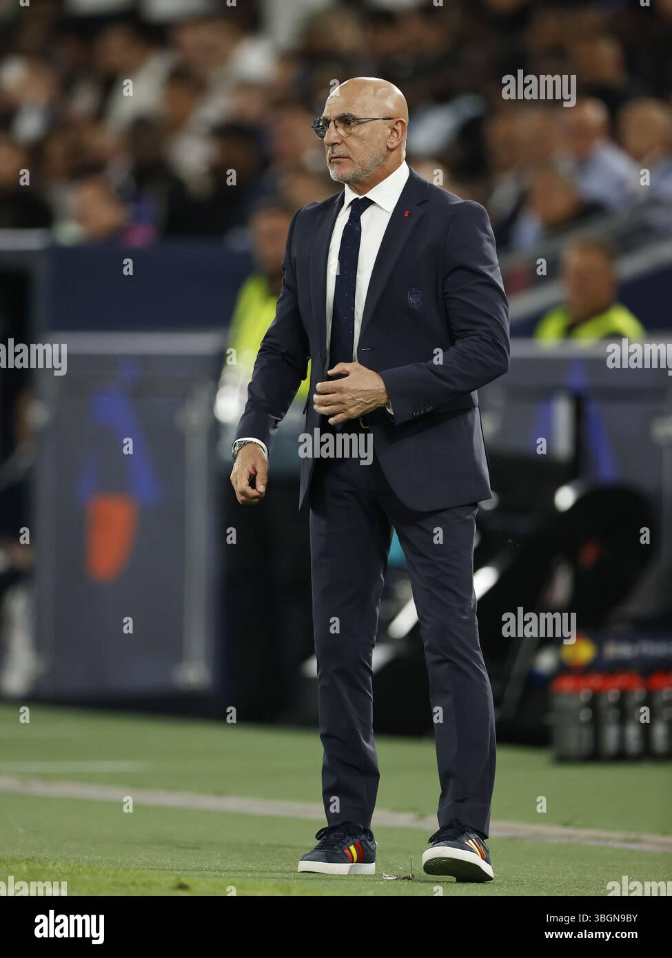 STUTTGART - Spain coach Luis de la Fuente during the UEFA Nations ...