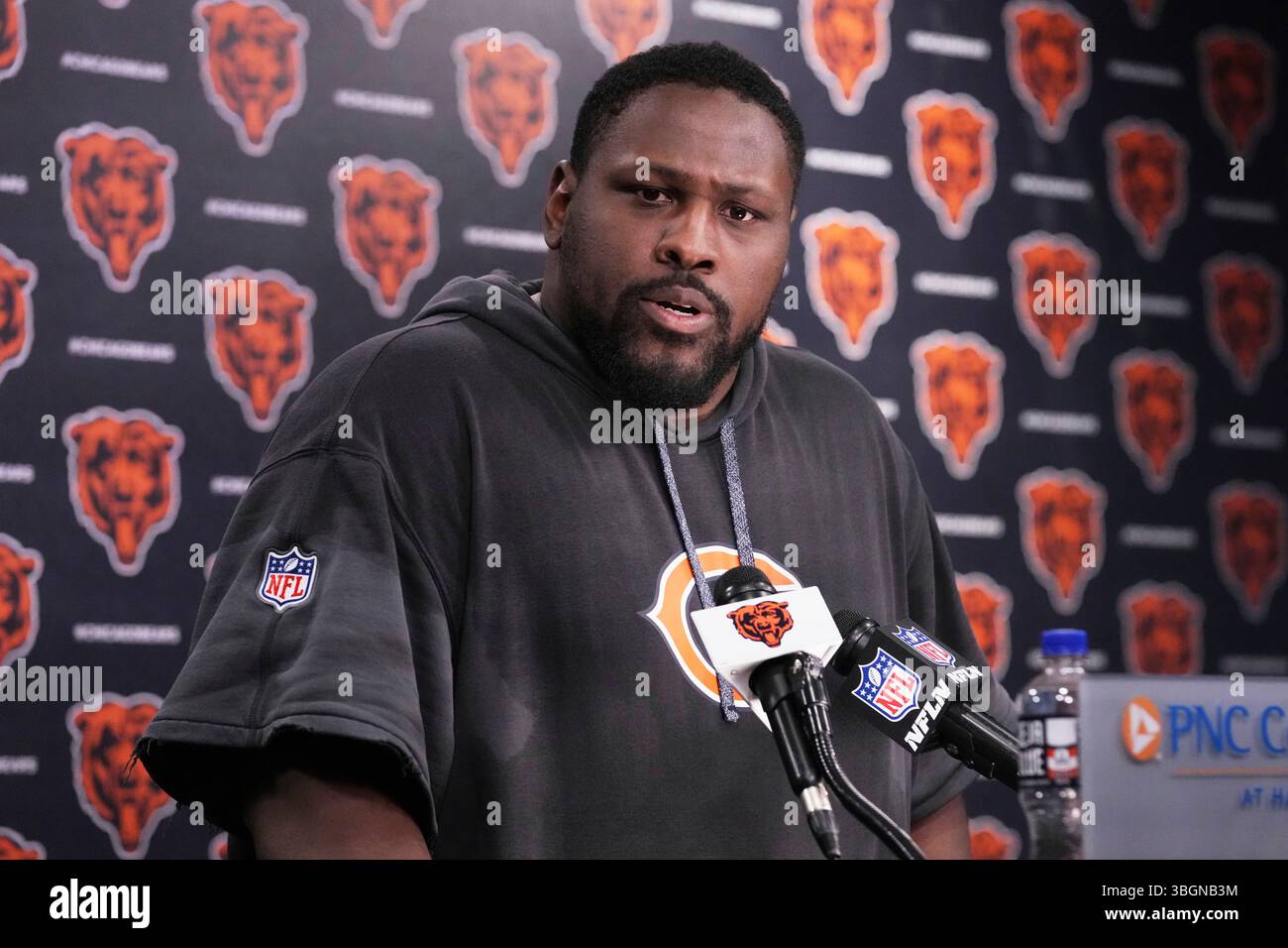 Chicago Bears defensive line Andrew Billings talks to media during a ...