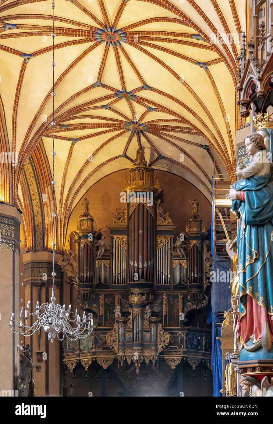 Baroque organ in town hi-res stock photography and images - Alamy