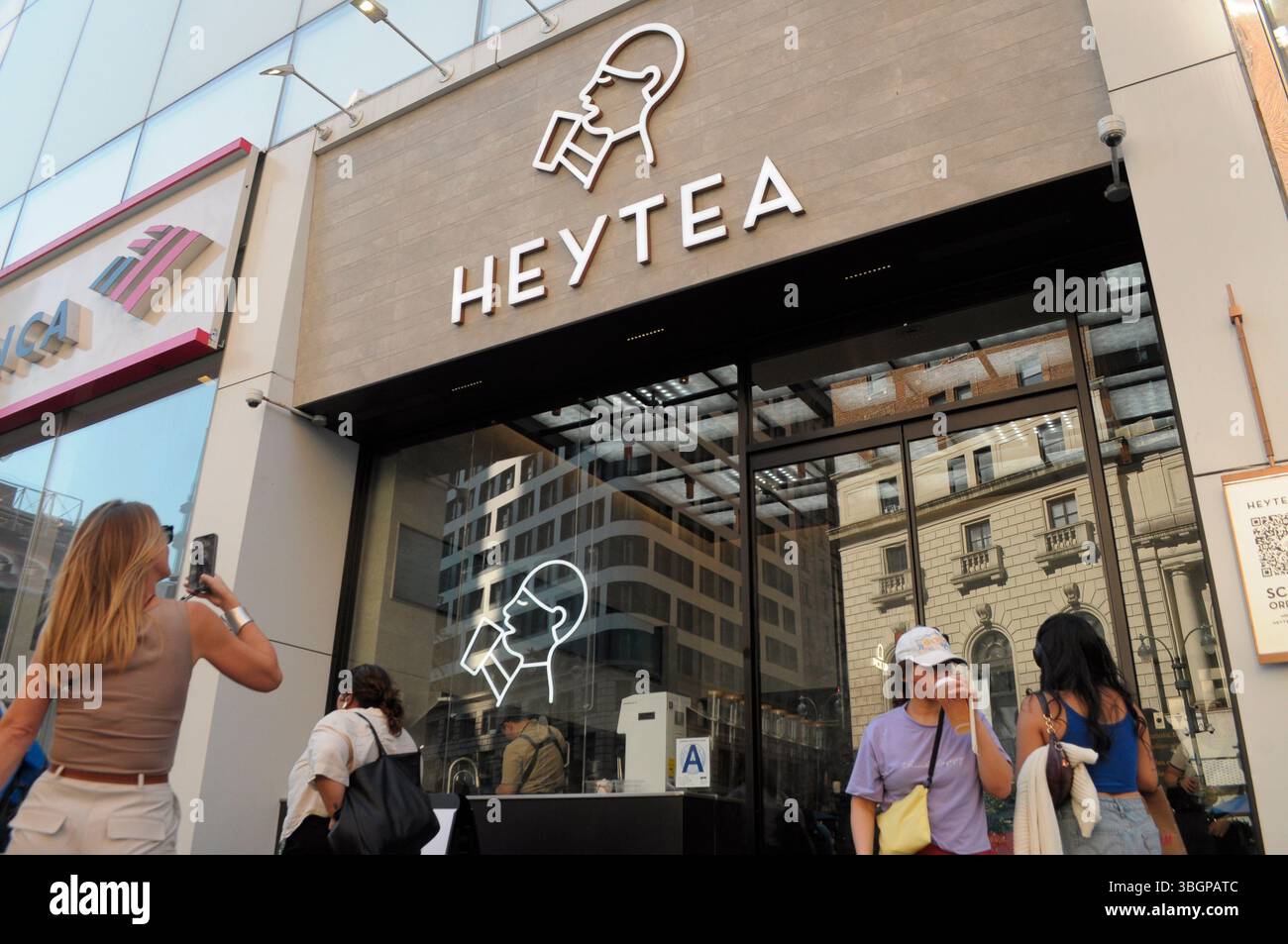 Signes signes logos logos hi-res stock photography and images - Alamy