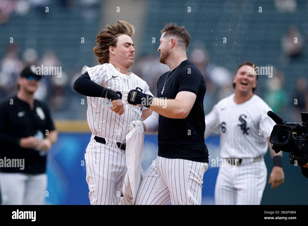 CHICAGO, IL - JUNE 05: Chicago White Sox first baseman Timothy Elko #30 ...