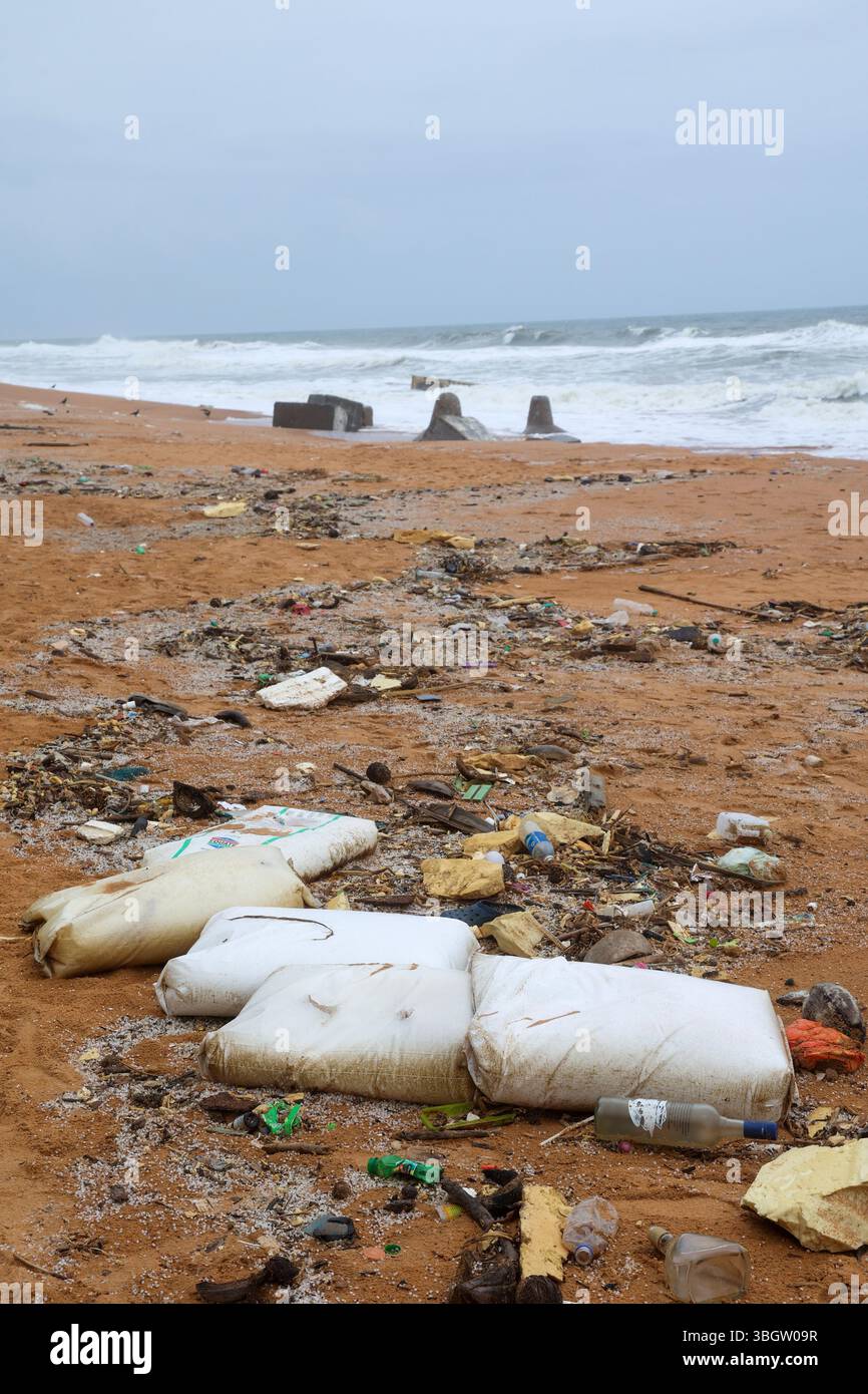 Plastic pollution harming marine ecosystems hi-res stock photography ...