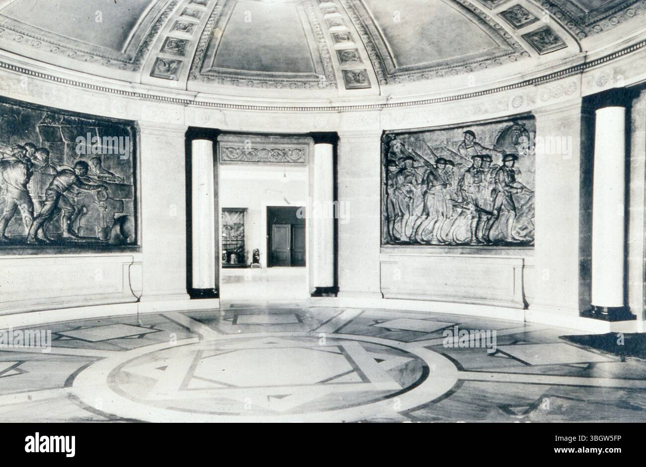 The Memorial Rotunda in the Ohio State Museum, located in the World War ...