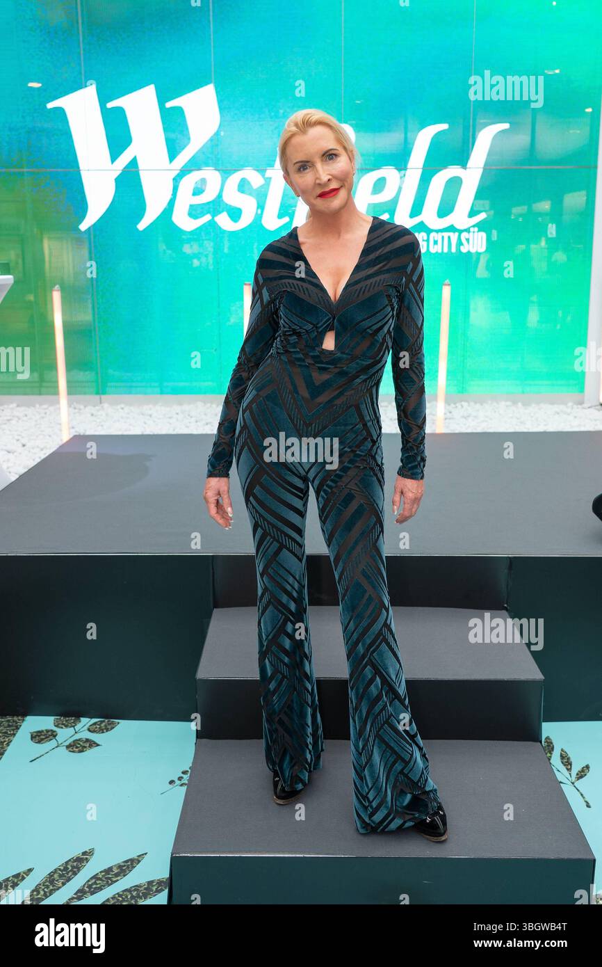 Scs vienna hi-res stock photography and images - Alamy