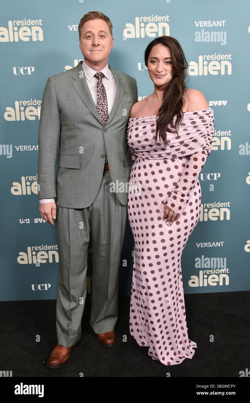 Alan Tudyk, left, and Sara Tomko arrive at the season four premiere of ...