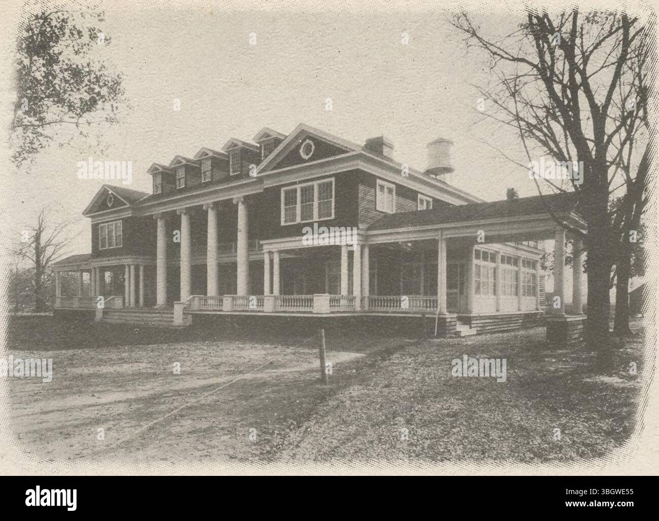 Photograph of the Columbus Country Club, taken in 1906. The image shows ...