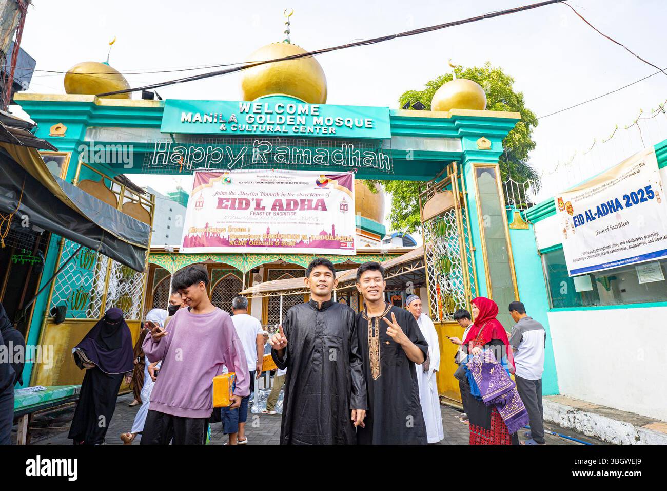 Manila, Manila, Philippines. 6th June, 2025. Muslims gathered outside ...