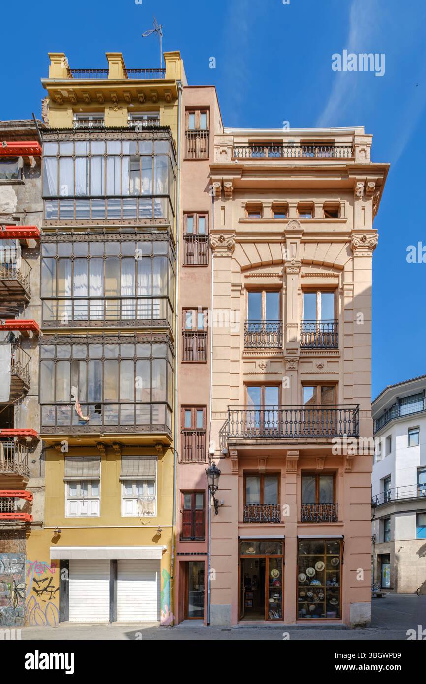 Narrowest Building in Spain La Estrecha in Valencia City Center. Unique ...