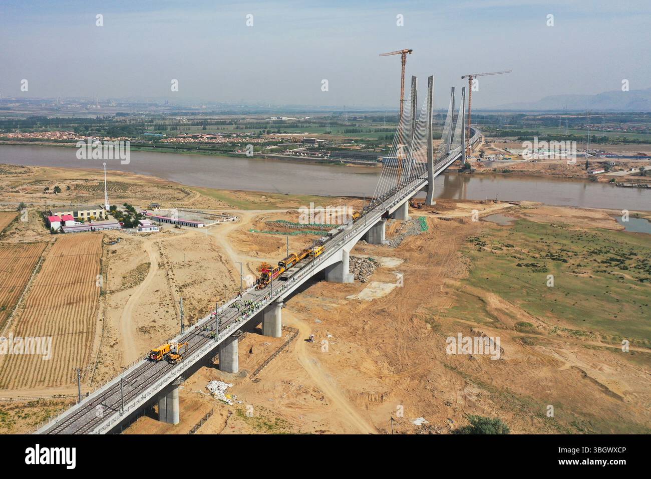 (250606) -- WUHAI, June 6, 2025 (Xinhua) -- An aerial drone photo shows ...