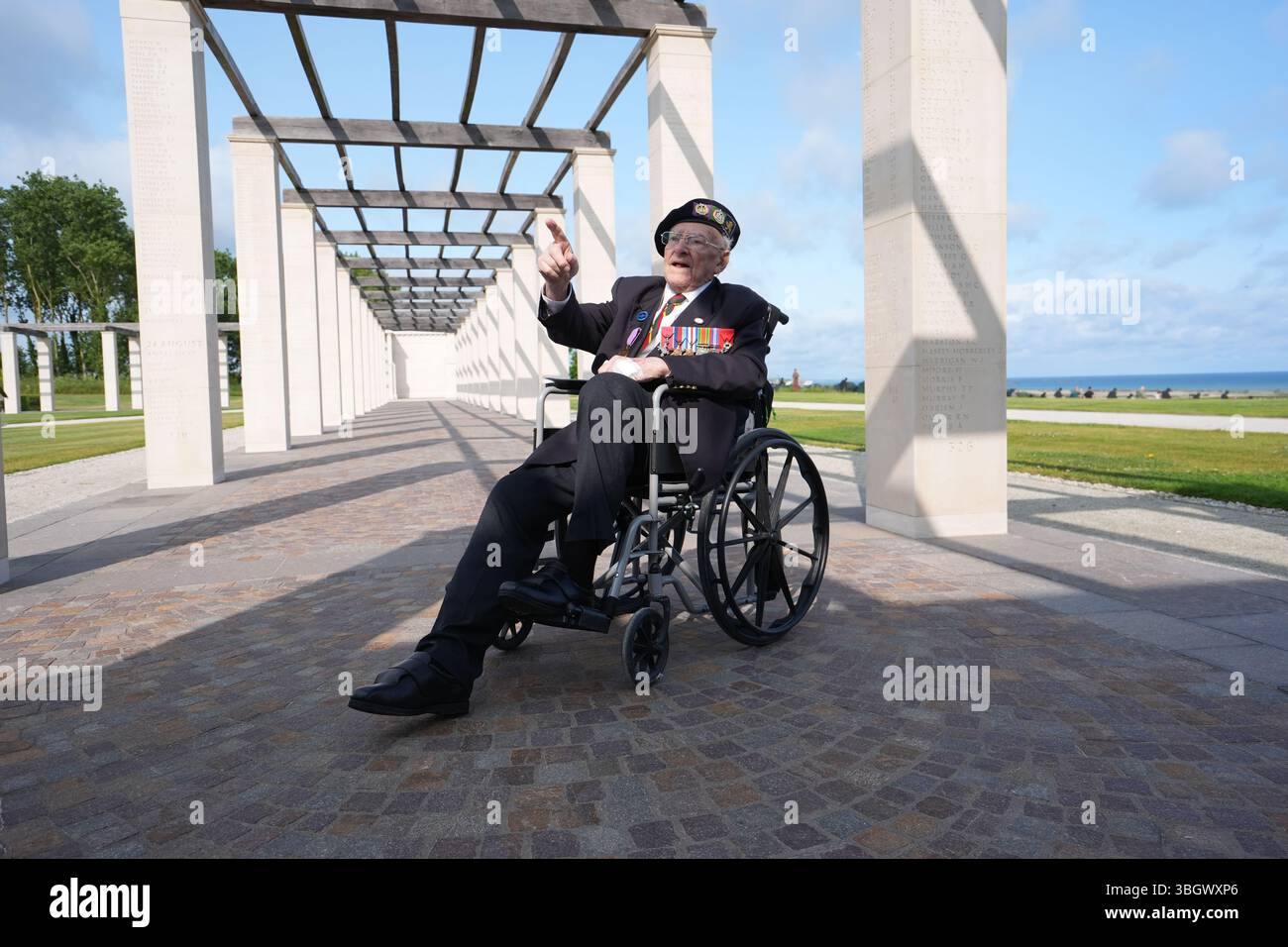 D-Day veteran and Ambassador for the British Normandy Memorial, Ken Hay ...