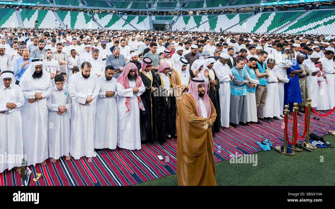 Doha, Qatar. 6th June, 2025. People offer Eid al-Adha prayers at the ...