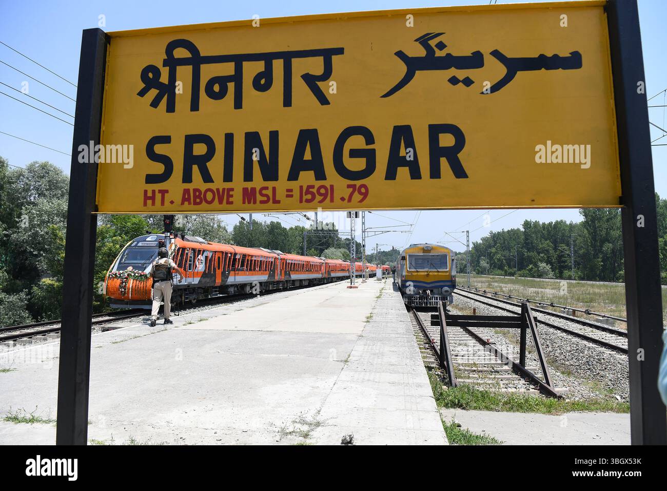 June 6, 2025, Srinagar, Jammu And Kashmir, India: Security personnel stand guard at Srinagar ...