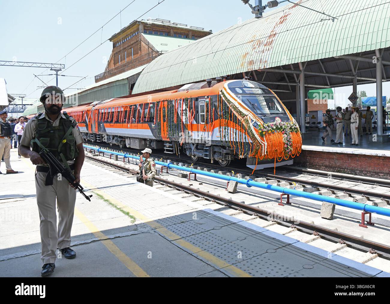 June 6, 2025, Srinagar, Jammu And Kashmir, India: Security personnel stand guard at Srinagar ...