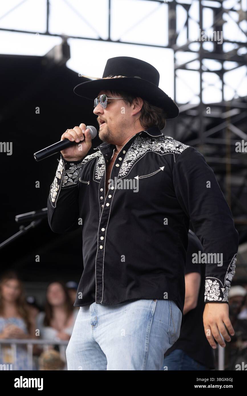 NASHVILLE, TENNESSEE - JUNE 5, 2025: Country singer Gavin Adcock ...