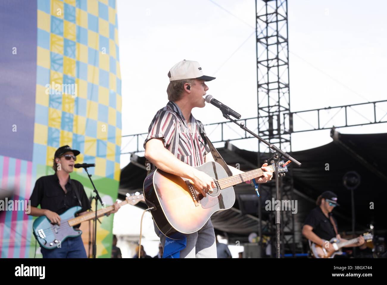 NASHVILLE, TENNESSEE - JUNE 5, 2025: Country singer Hudson Westbrook ...